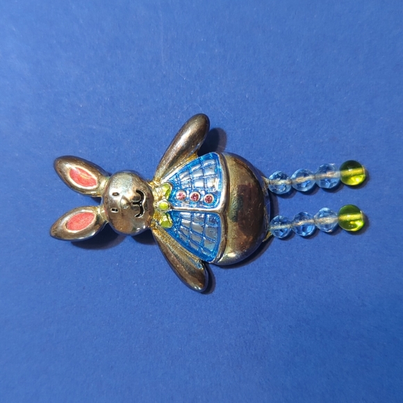 Jewelry | Vintage Silvertone Bunny Rabbit Brooch Pin Dangly Legs | Poshmark